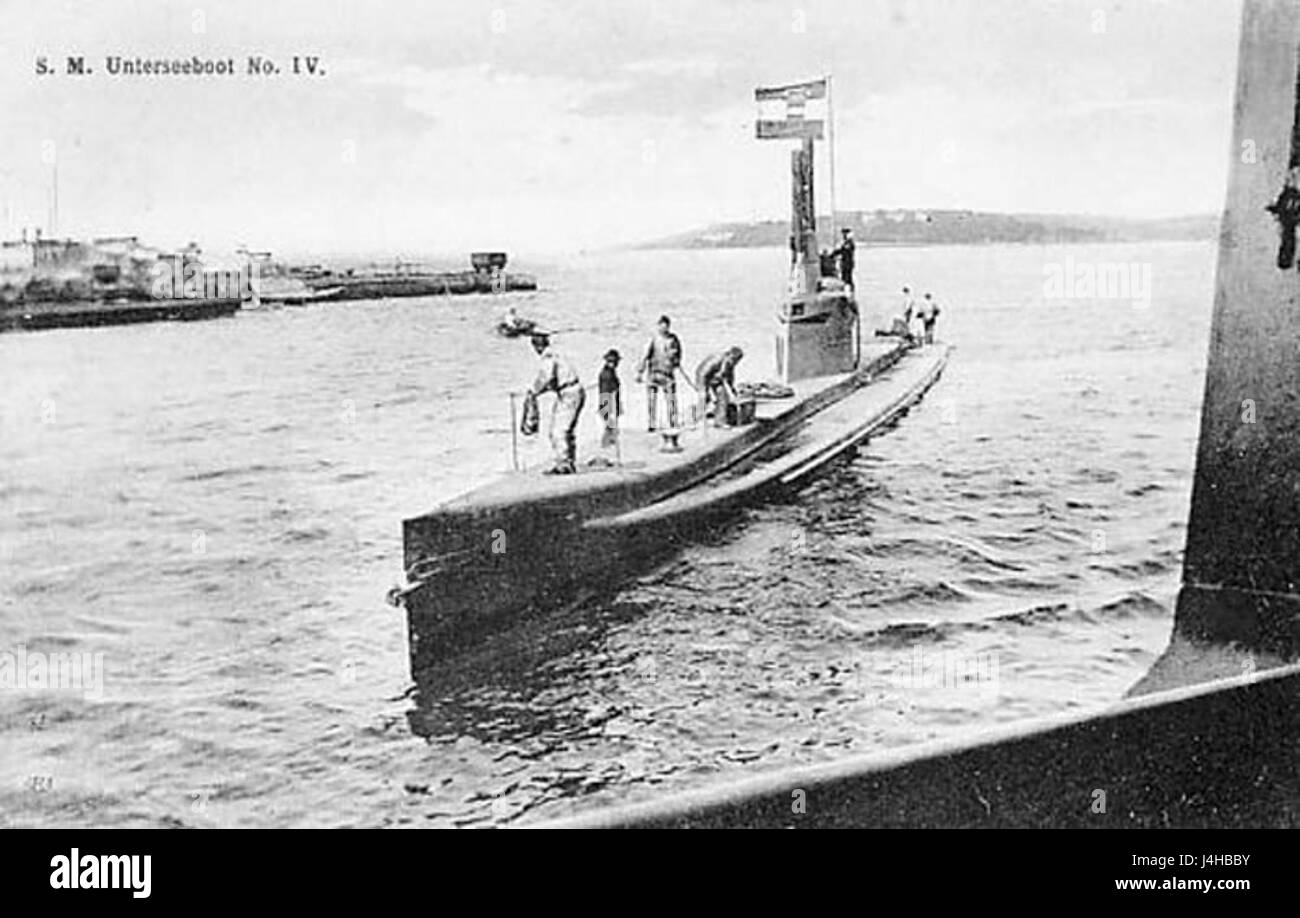 German submarines during world war i hi-res stock photography and ...