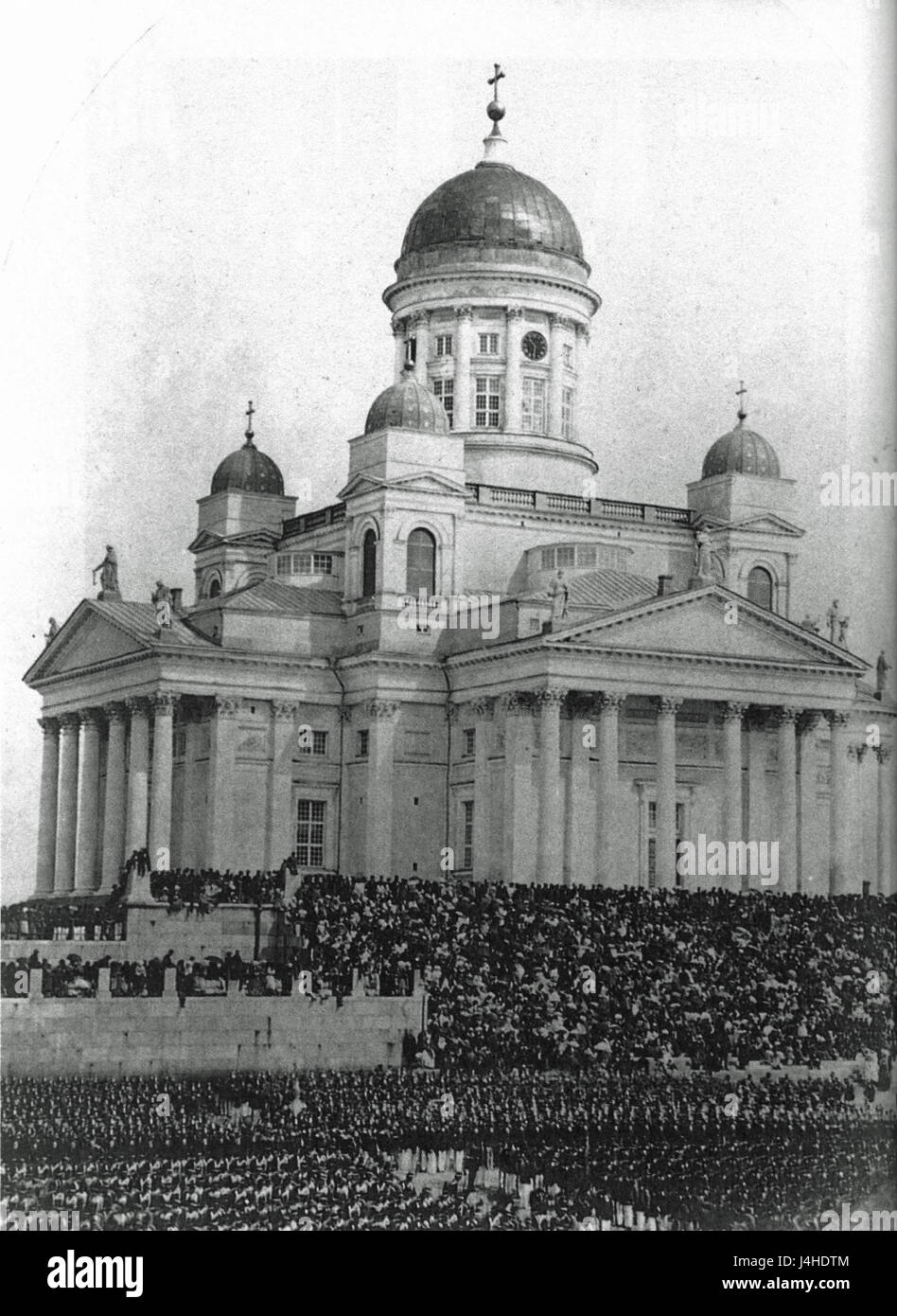 Stageperformances hi-res stock photography and images - Alamy