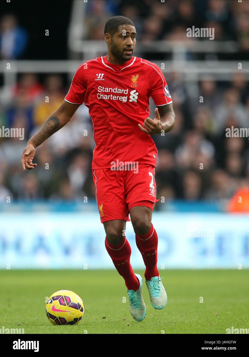 GLEN JOHNSON LIVERPOOL FC LIVERPOOL FC ST JAMES PARK NEWCASTLE ENGLAND ...