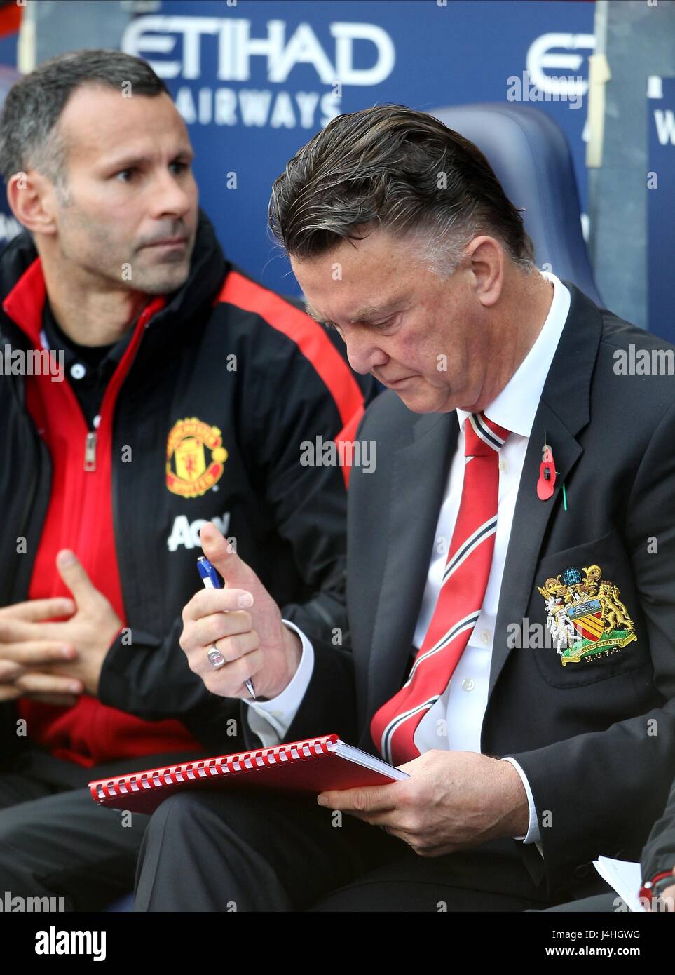 RYAN GIGGS LOUIS VAN GAAL MANCHESTER UNITED FC MANCHESTER UNITED FC ...