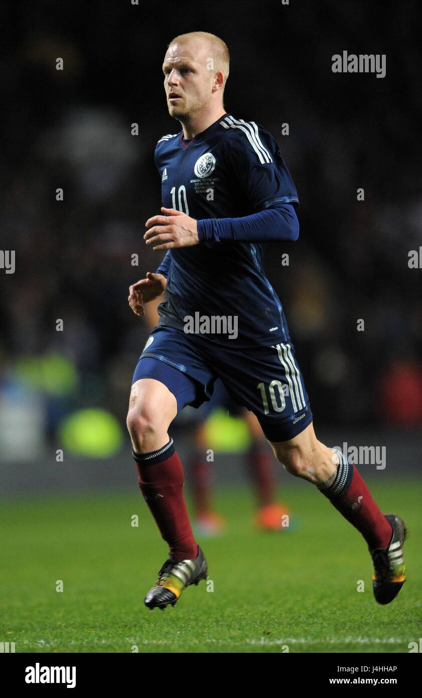 STEVEN NAISMITH SCOTLAND EVERTON FC SCOTLAND & EVERTON FC CELTIC PARK ...