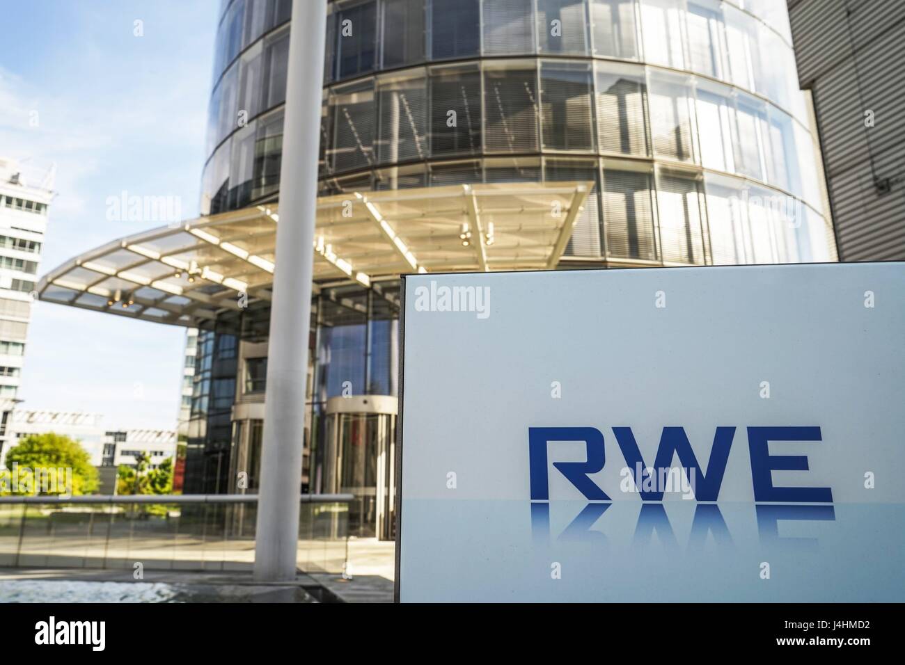 Germany: Headquarters of the German electric utilities company RWE AG ...