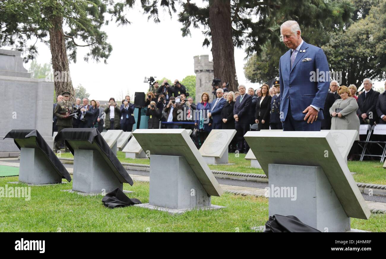 The Prince of Wales unveils a Victoria Cross paving stone in memory of ...