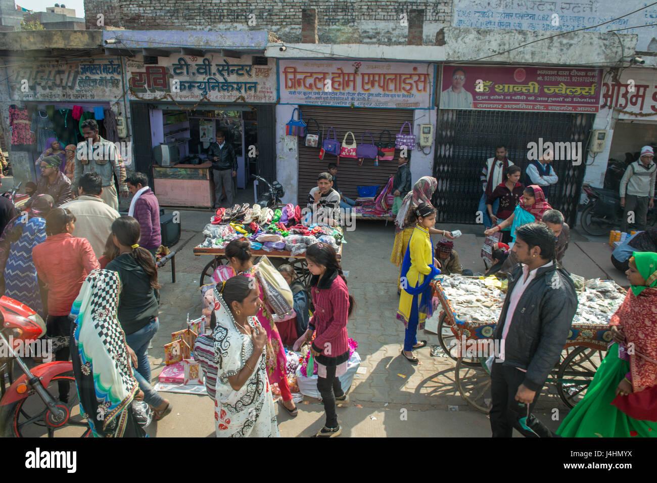 Agra market hi-res stock photography and images - Alamy