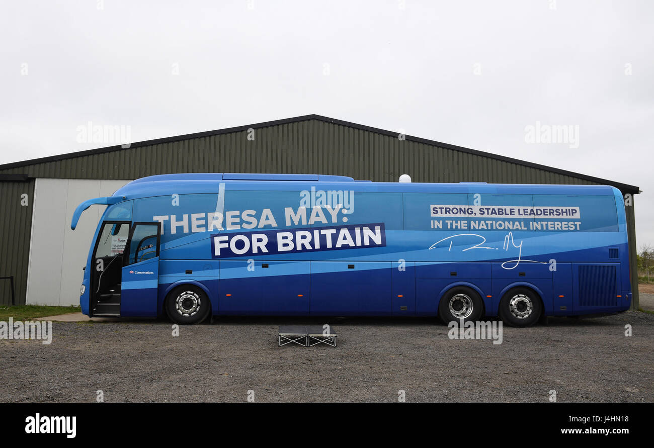 Conservative party campaign bus hi-res stock photography and images - Alamy