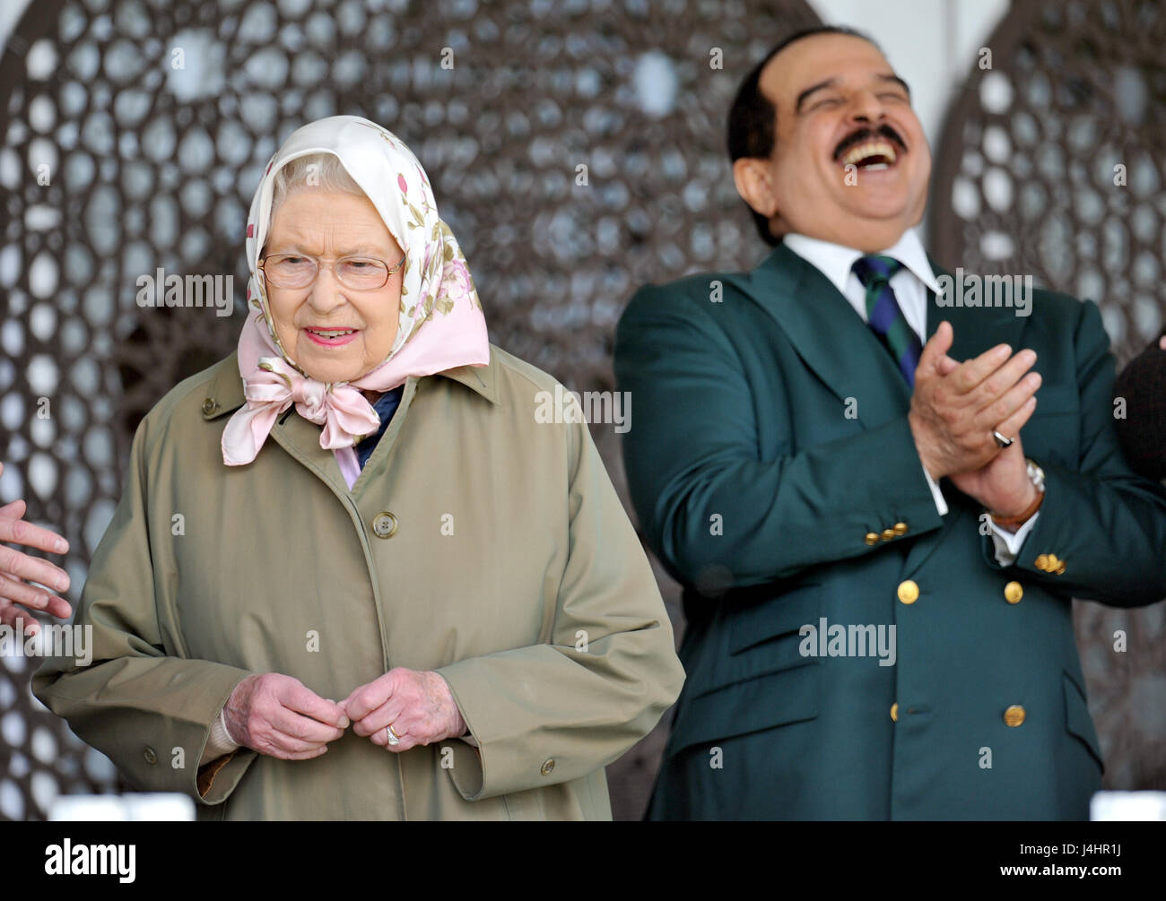 Queen Elizabeth II and the King of Bahrain Hamad bin Isa Al Khalifa ...