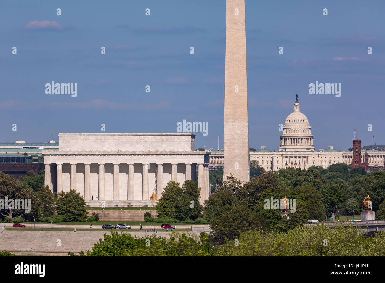 WASHINGTON, DC, USA - Skyline of Lincoln Memorial, Washington Monument ...