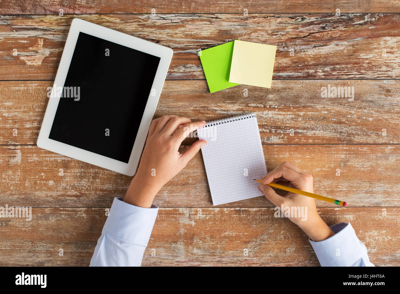 Tablet notes screen hi-res stock photography and images - Alamy