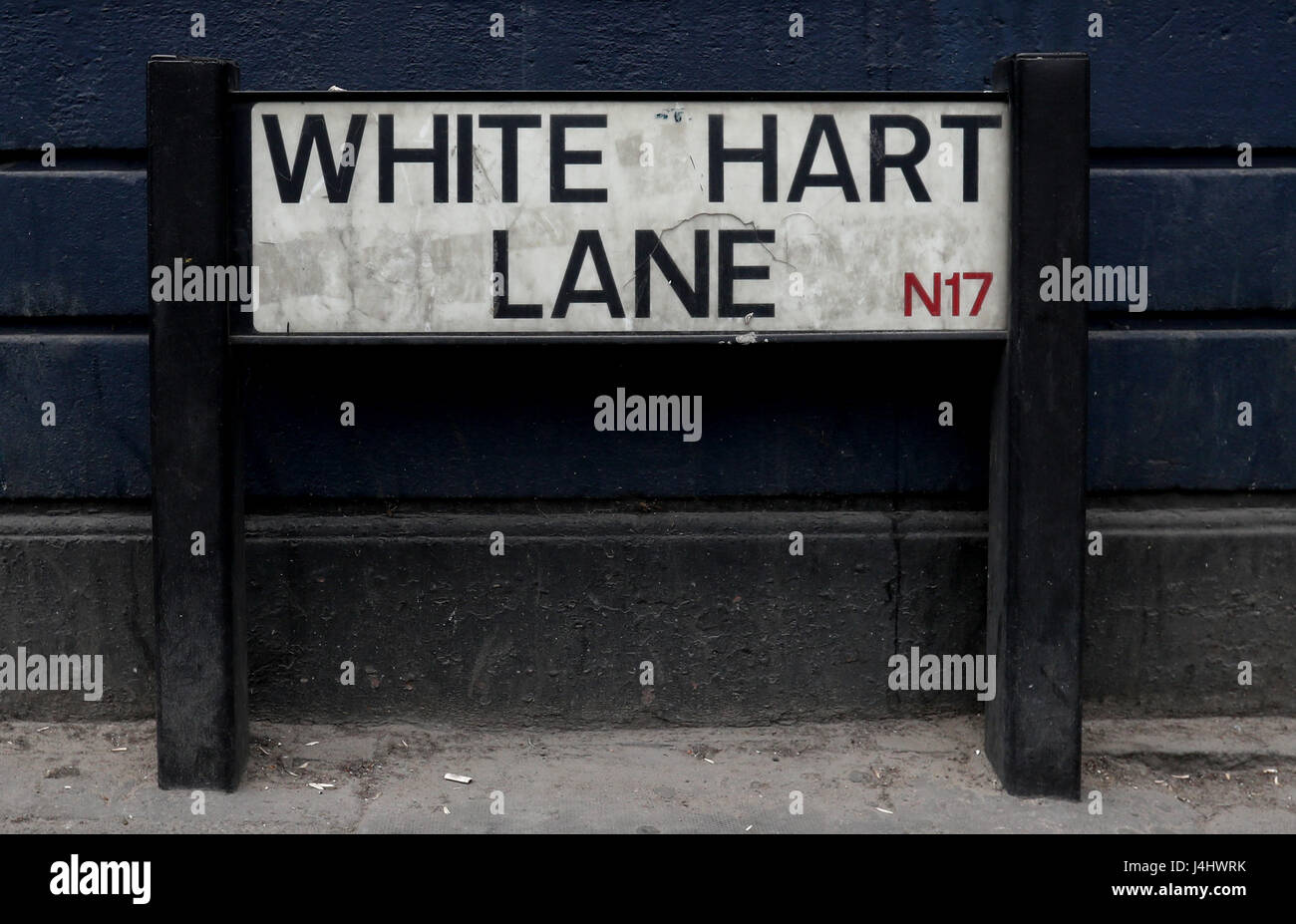 White Hart Lane Sign Stock Photos & White Hart Lane Sign Stock Images ...