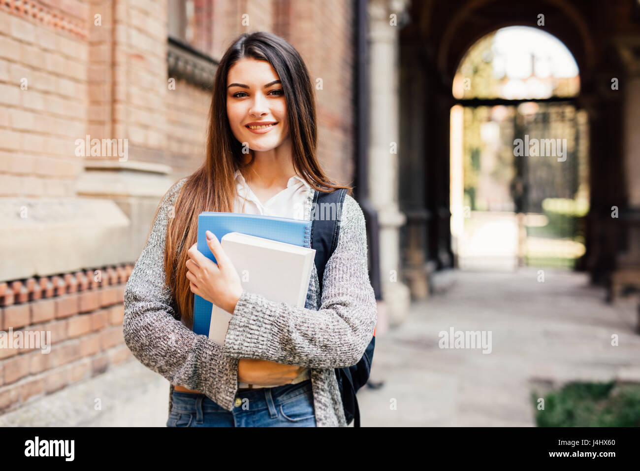 University happy campus hi-res stock photography and images - Alamy
