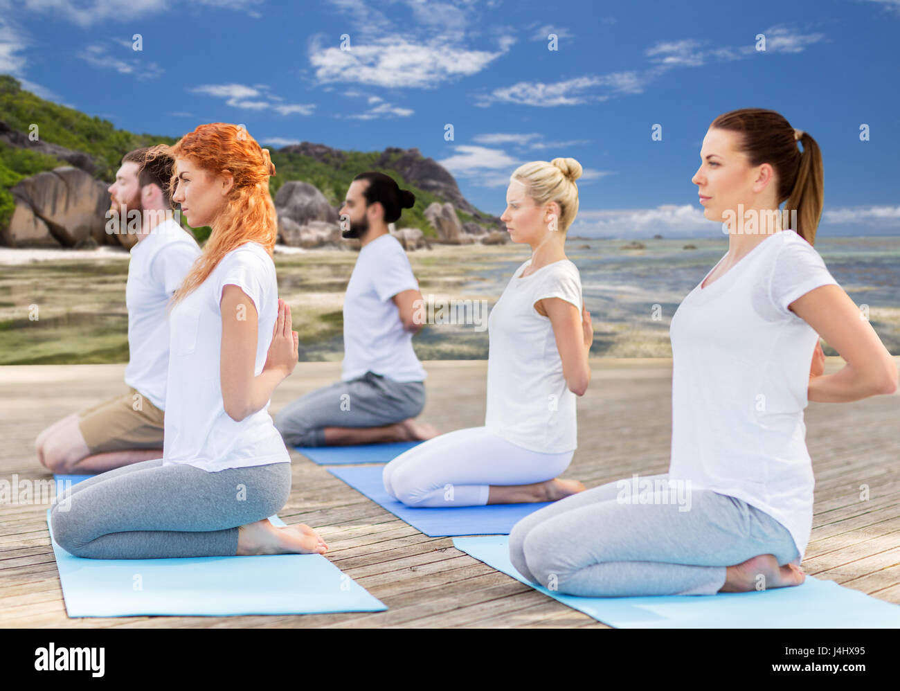 Hero pose hi-res stock photography and images - Alamy