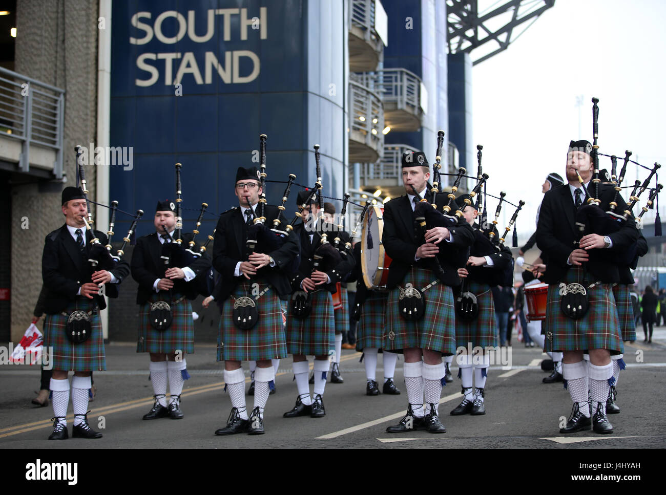 Pipers outside Murrayfield during the European Challenge Cup Final at ...
