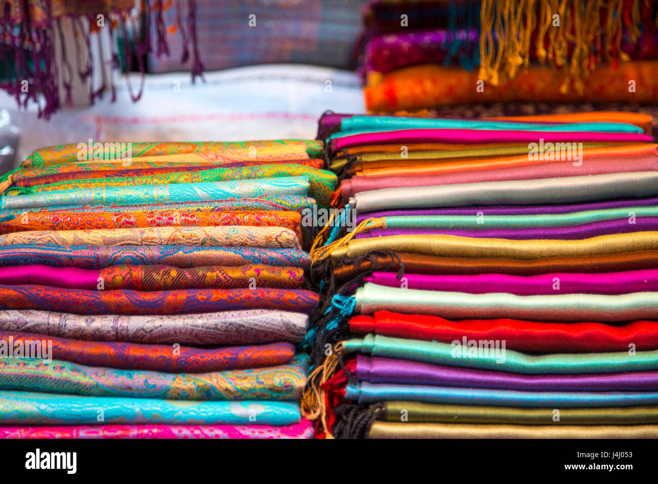 Pashmina shawls hi-res stock photography and images - Alamy