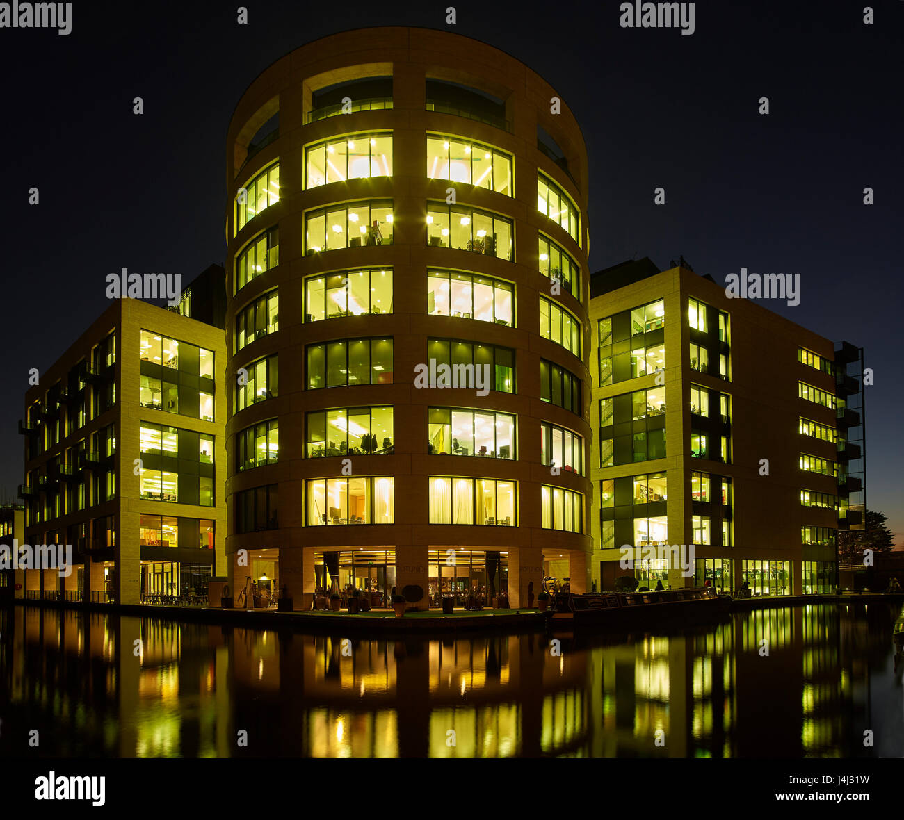 Kings place london hi-res stock photography and images - Alamy