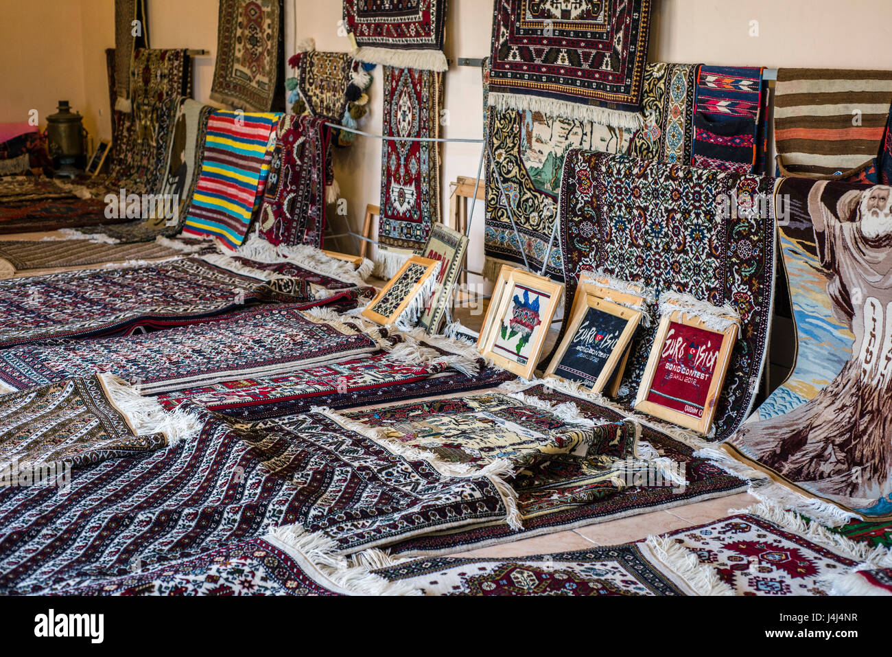 Azerbaijanian People Stock Photos & Azerbaijanian People Stock Images ...