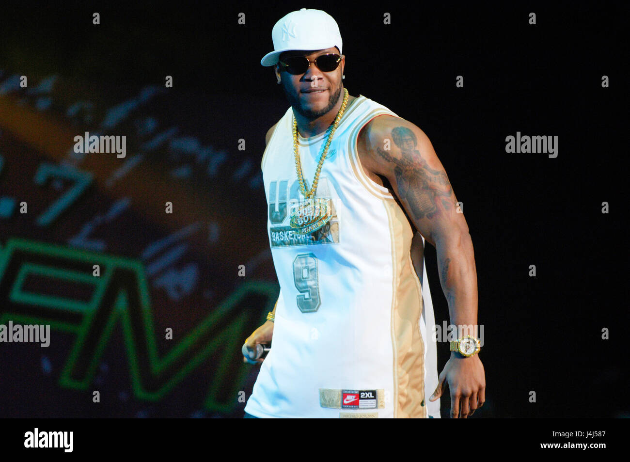 Rapper Flo Rida performing at the 2008 102.7 KISS FM Wango Tango ...