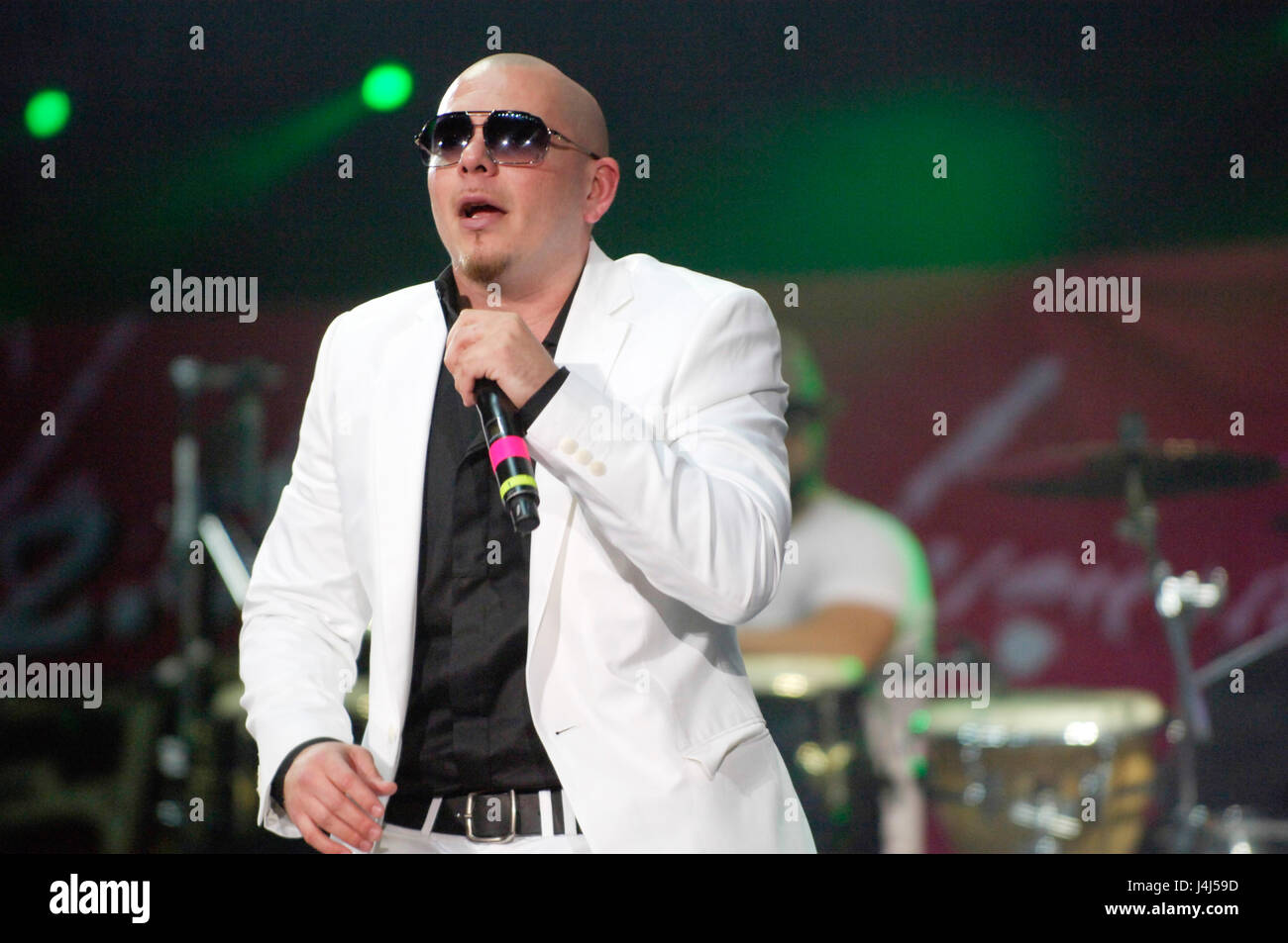 Pitbull singer hi-res stock photography and images - Alamy