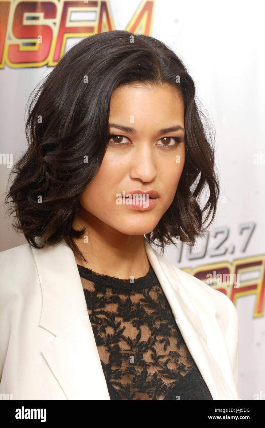 Julia Jones