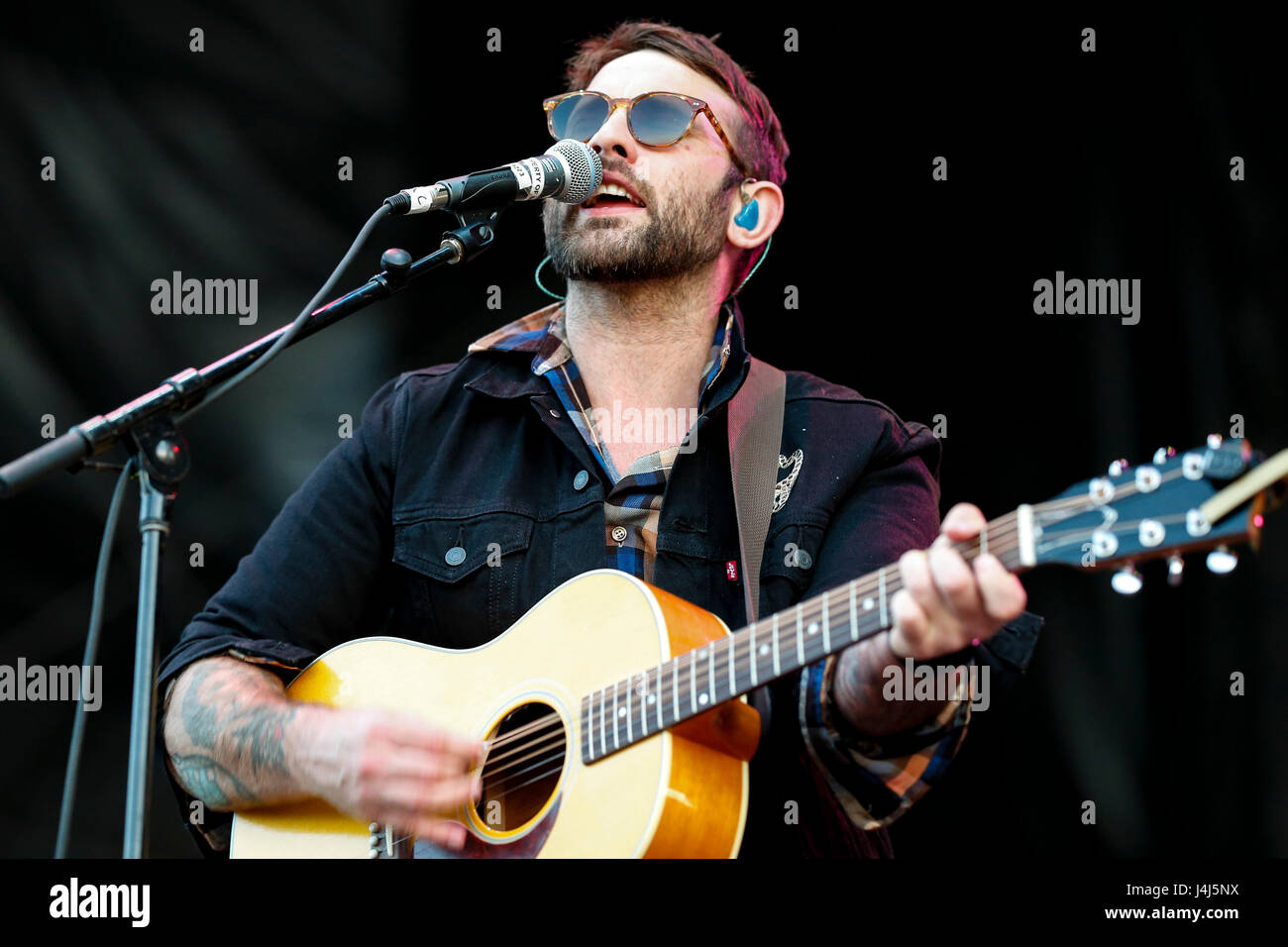 Simon Ward, lead singer of the Strumbellas performs at the 2017 Beale ...