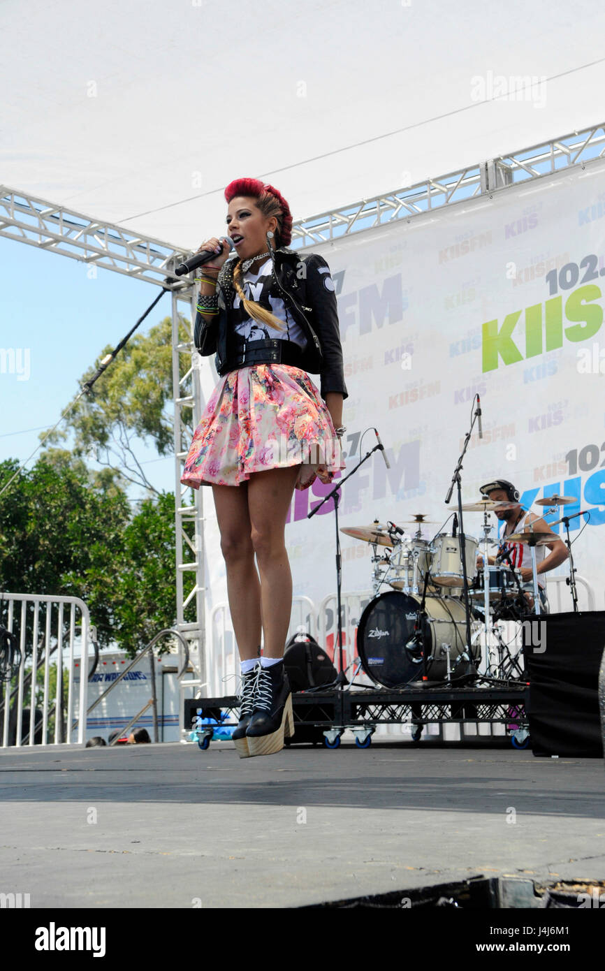 102 7 kiis fm wango tango hi-res stock photography and images - Alamy