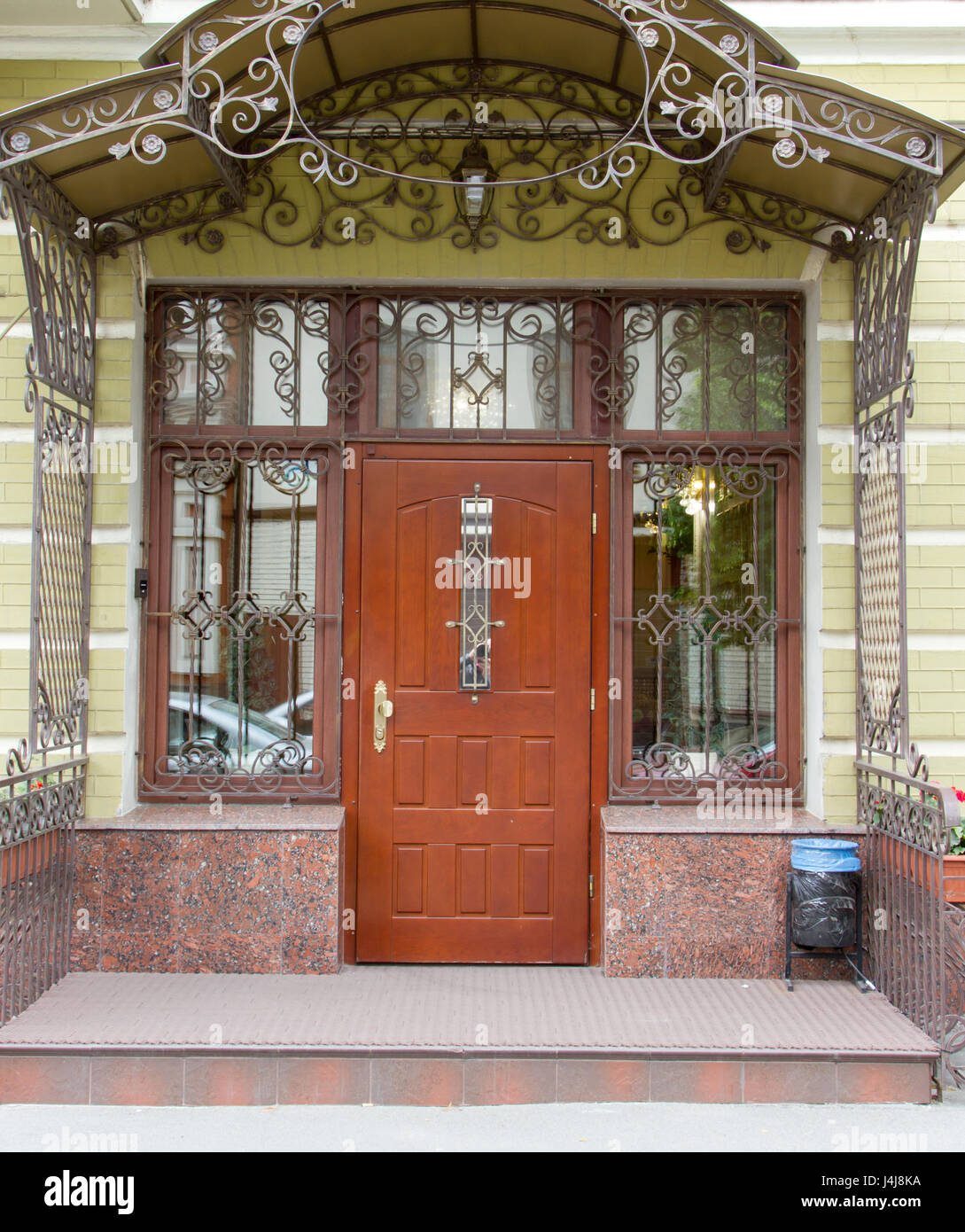 Wooden doors in the old building Stock Photo - Alamy