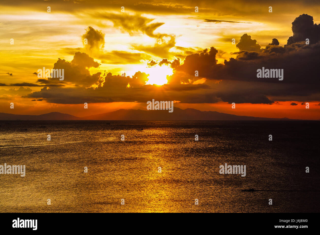 Sunset Over Manila Bay - Philippines Stock Photo - Alamy