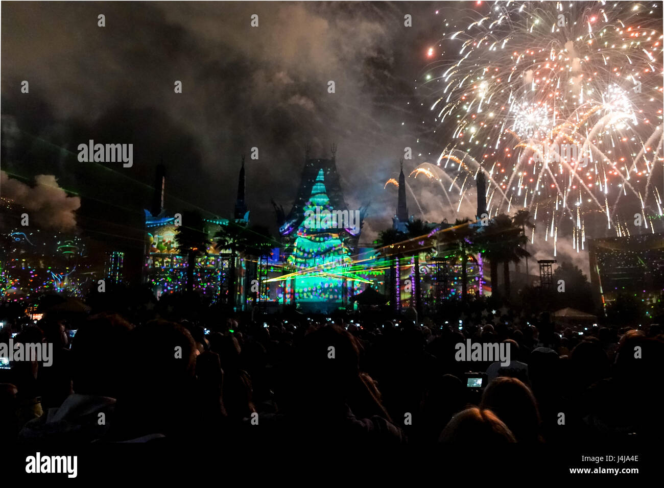 "Jingle Bell, Jignle Bam" Christmas firework display at Disney ...