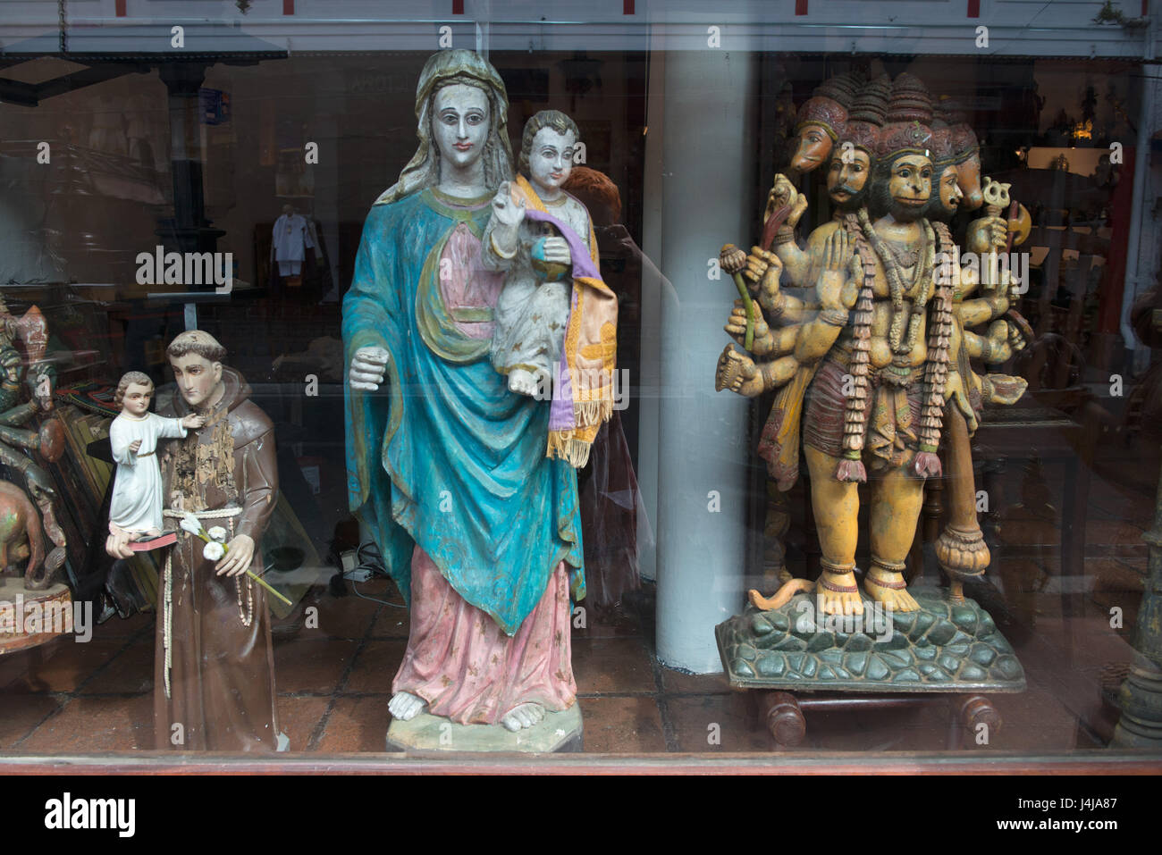 Fair sale of accessories for the decoration of churches: Catholic ...