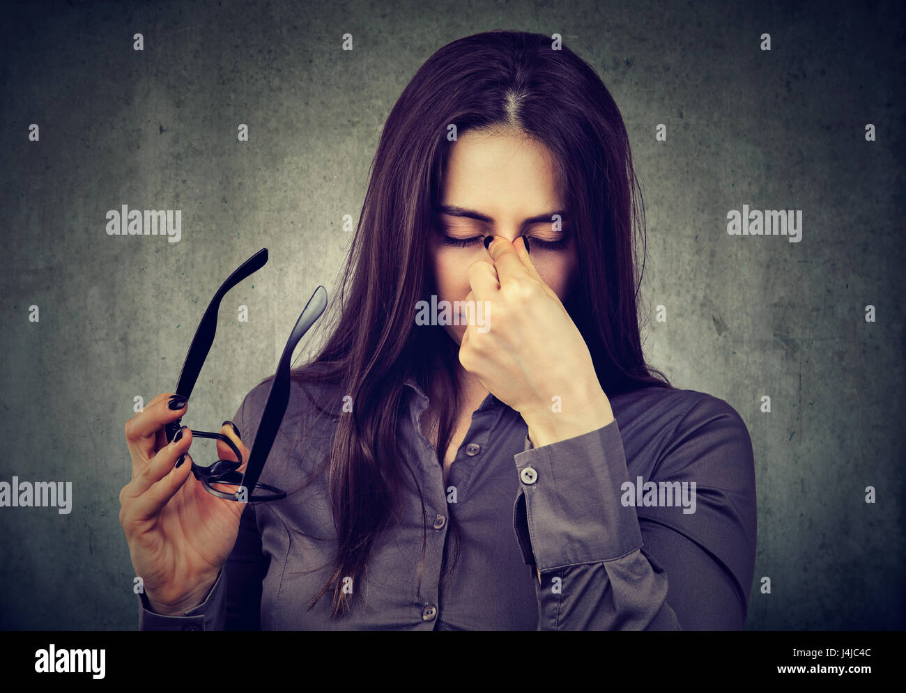 Strain eyes reading hi-res stock photography and images - Alamy