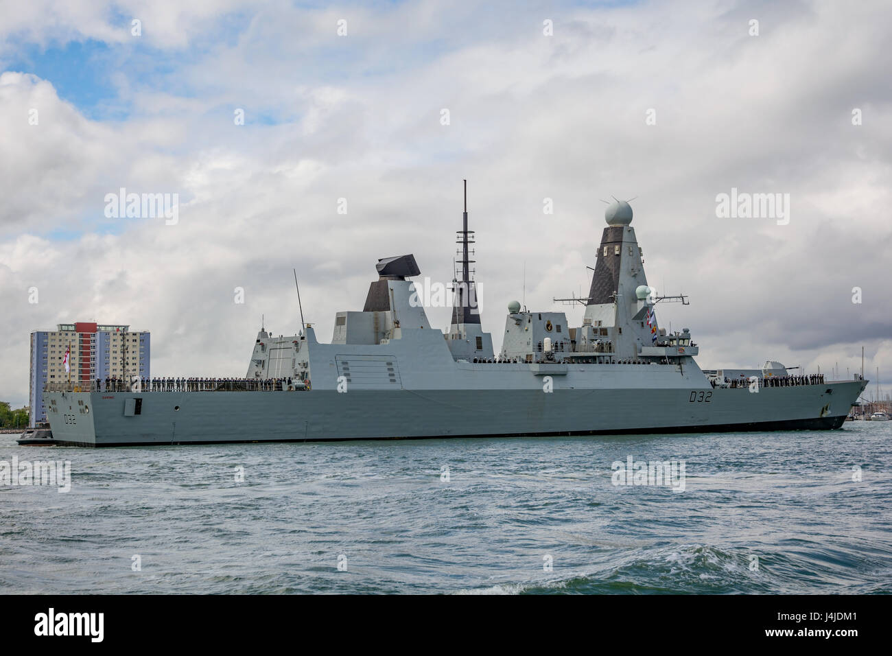 British warship gulf hi-res stock photography and images - Alamy