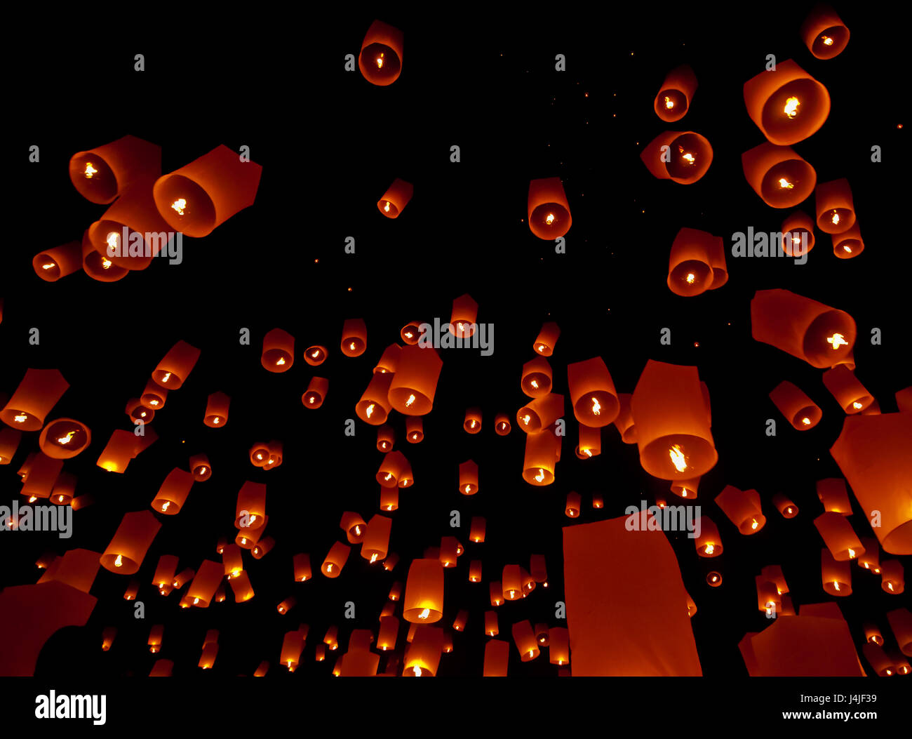 Floating lantern in Yee Peng festival (Loy Krathong), Buddhist floating ...