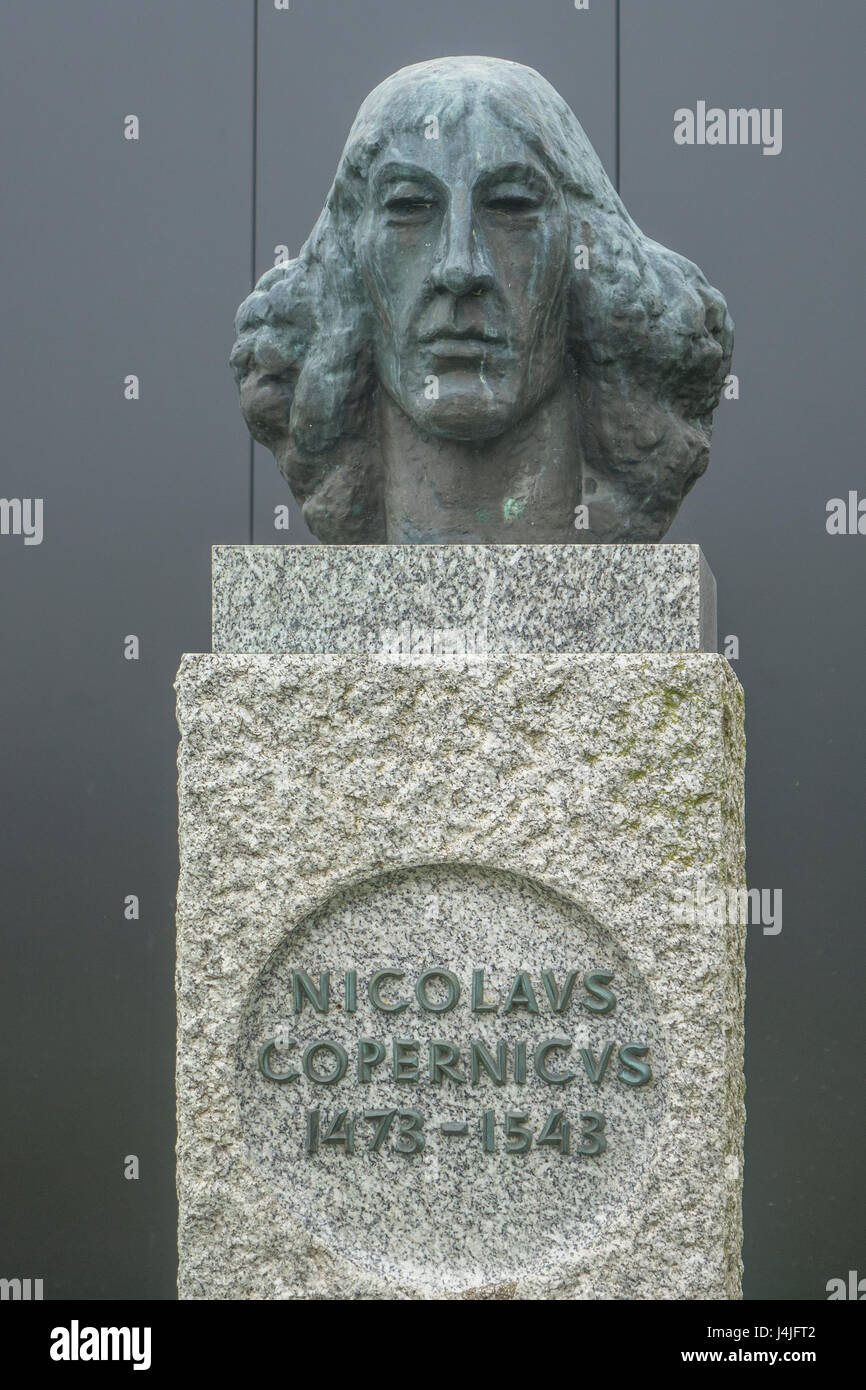 England, Joddrel bank,Nicolaus Copernicus statue Stock Photo - Alamy
