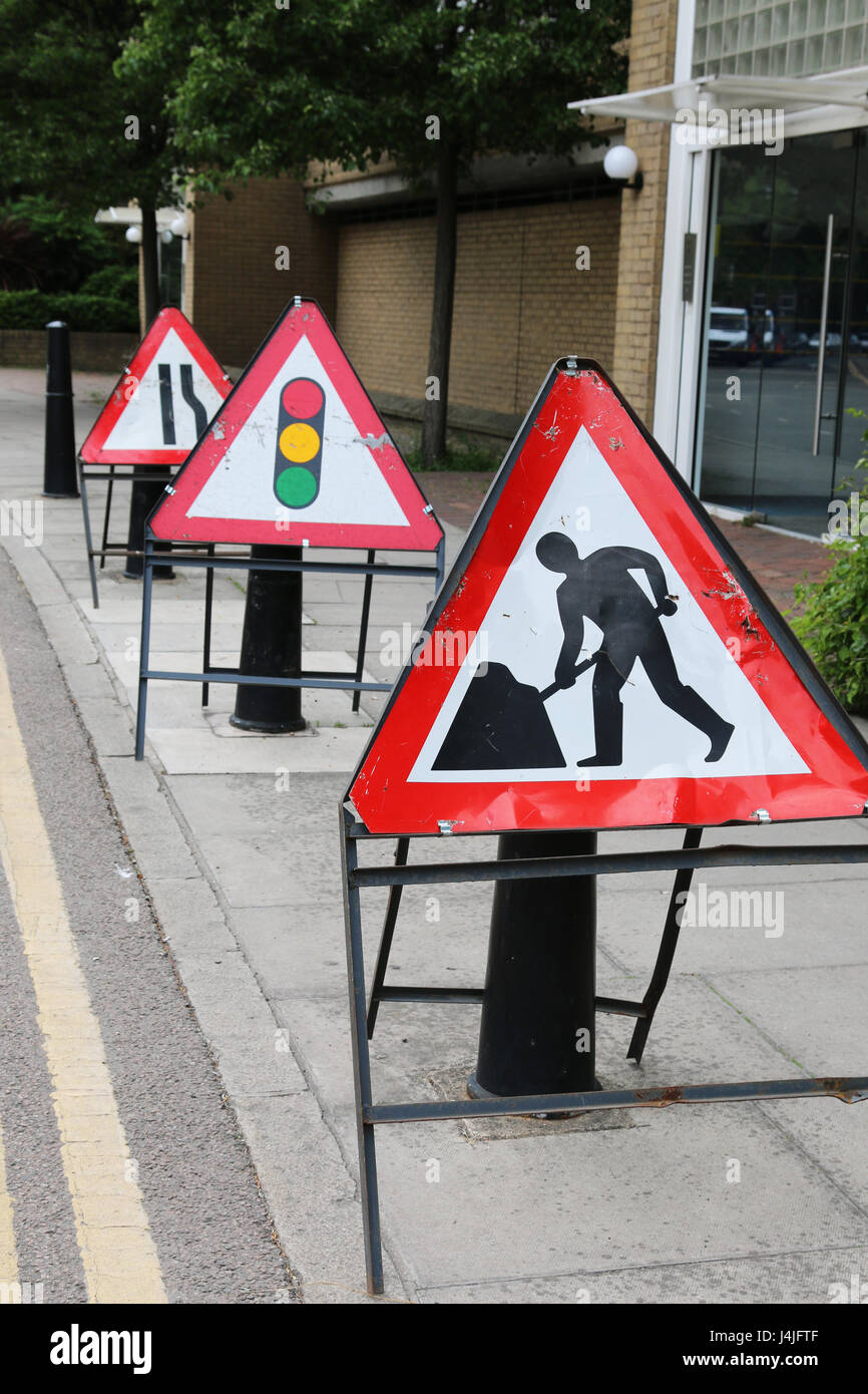Temporary road signs hi-res stock photography and images - Alamy