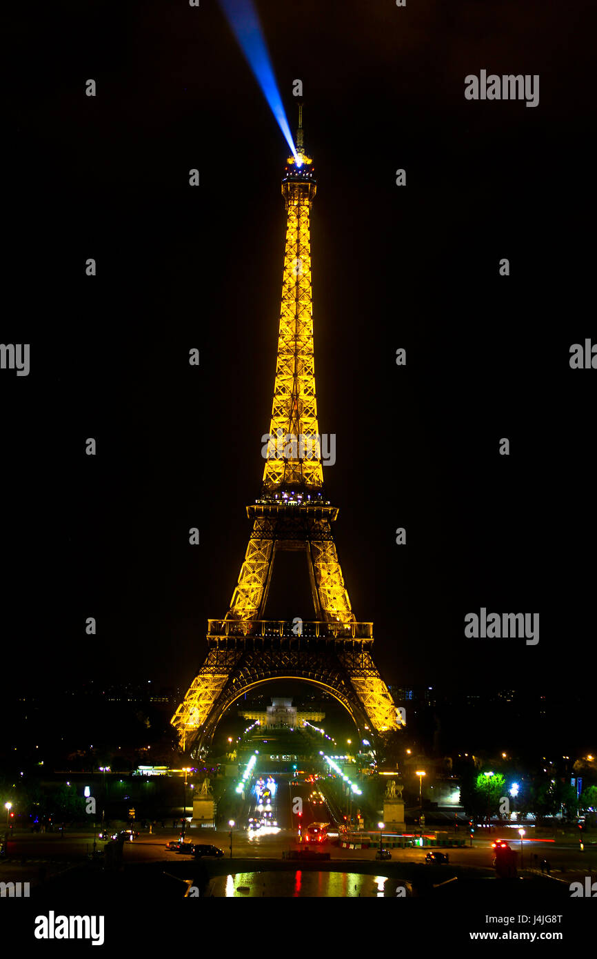 Sparkling eiffel tower hi-res stock photography and images - Alamy