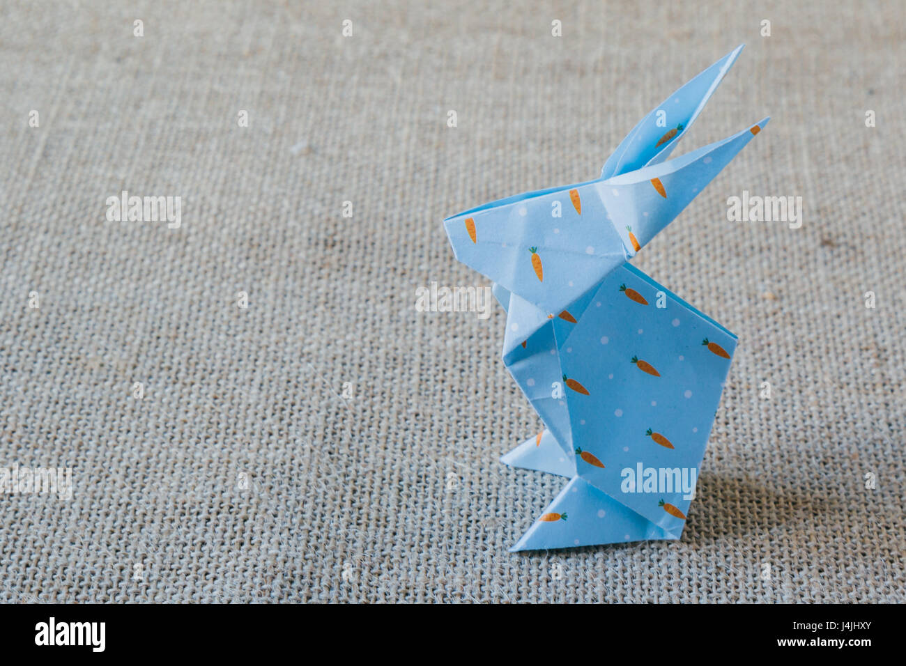 Bunny origami hi-res stock photography and images - Alamy