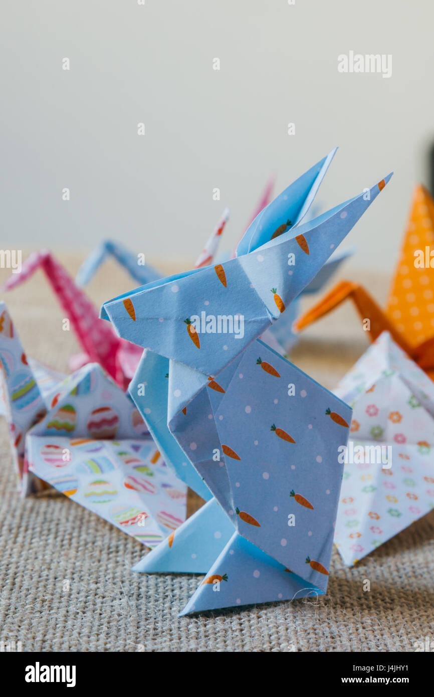 Origami bunny hi-res stock photography and images - Alamy