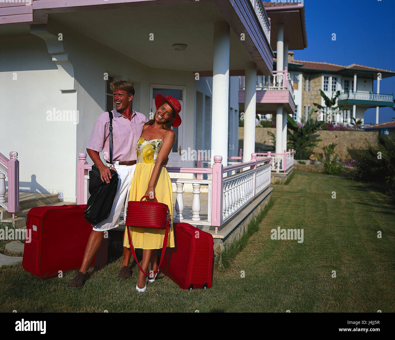 Bungalow, couple, happily, arrival, luggage outside, summer cottage ...