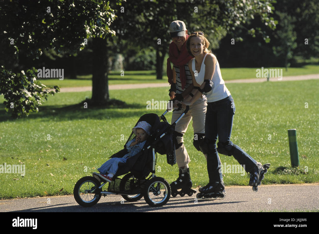 Park, parents, Inlineskaten, baby carriages, infant, excursion summer ...