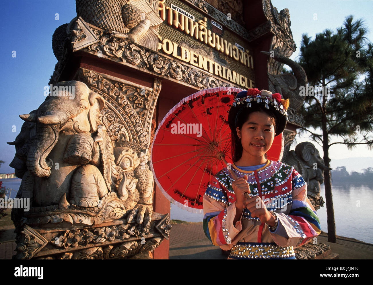 Thailand, golden top corner, Thai, display screen, half portrait blur ...