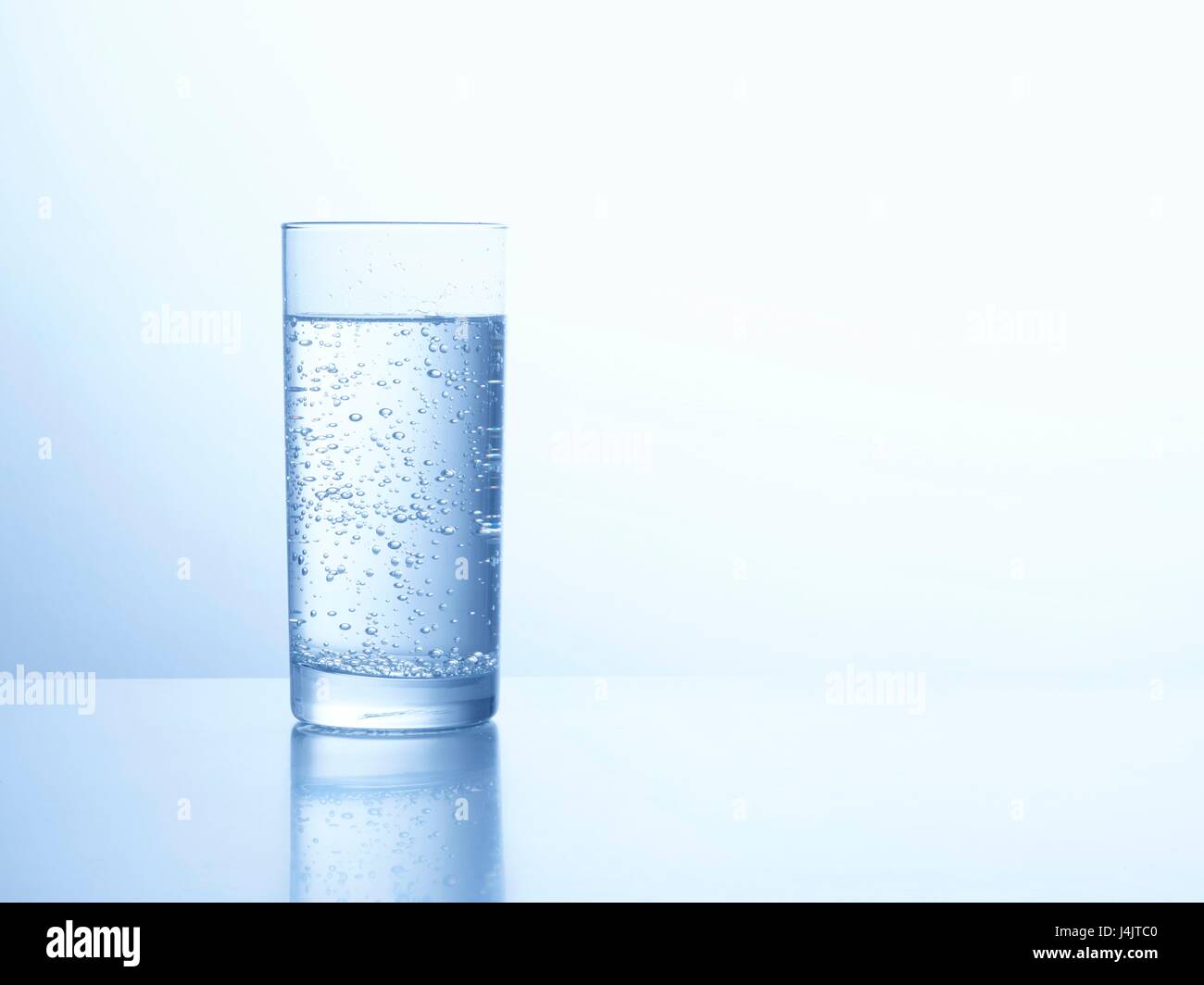 Glass of water with bubbles hi-res stock photography and images - Alamy
