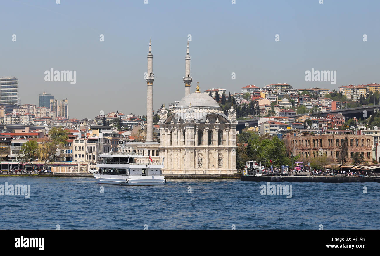Historic buyuk mecidiye cami hi-res stock photography and images - Alamy