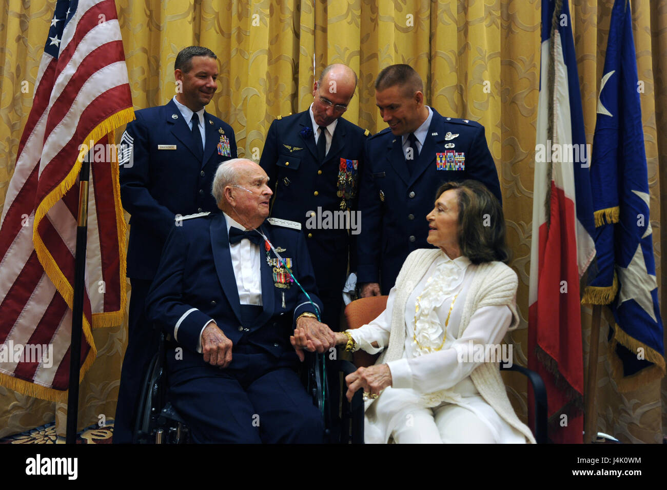 Retired General Seth McKee, World War II veteran, speaks after ...