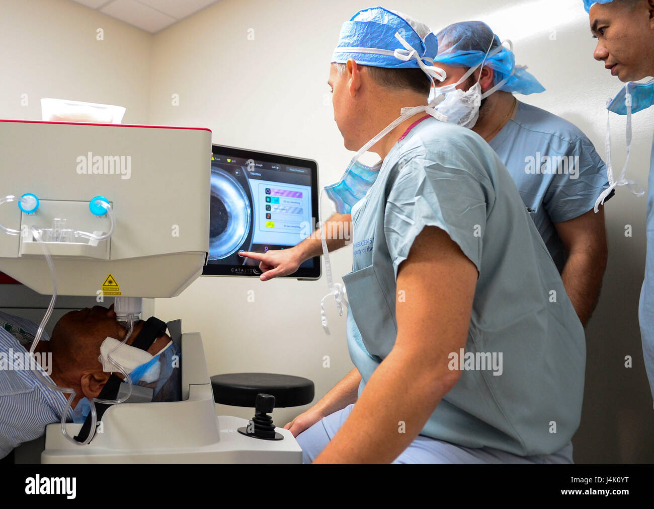 Cataract surgery femtosecond laser hi-res stock photography and images ...