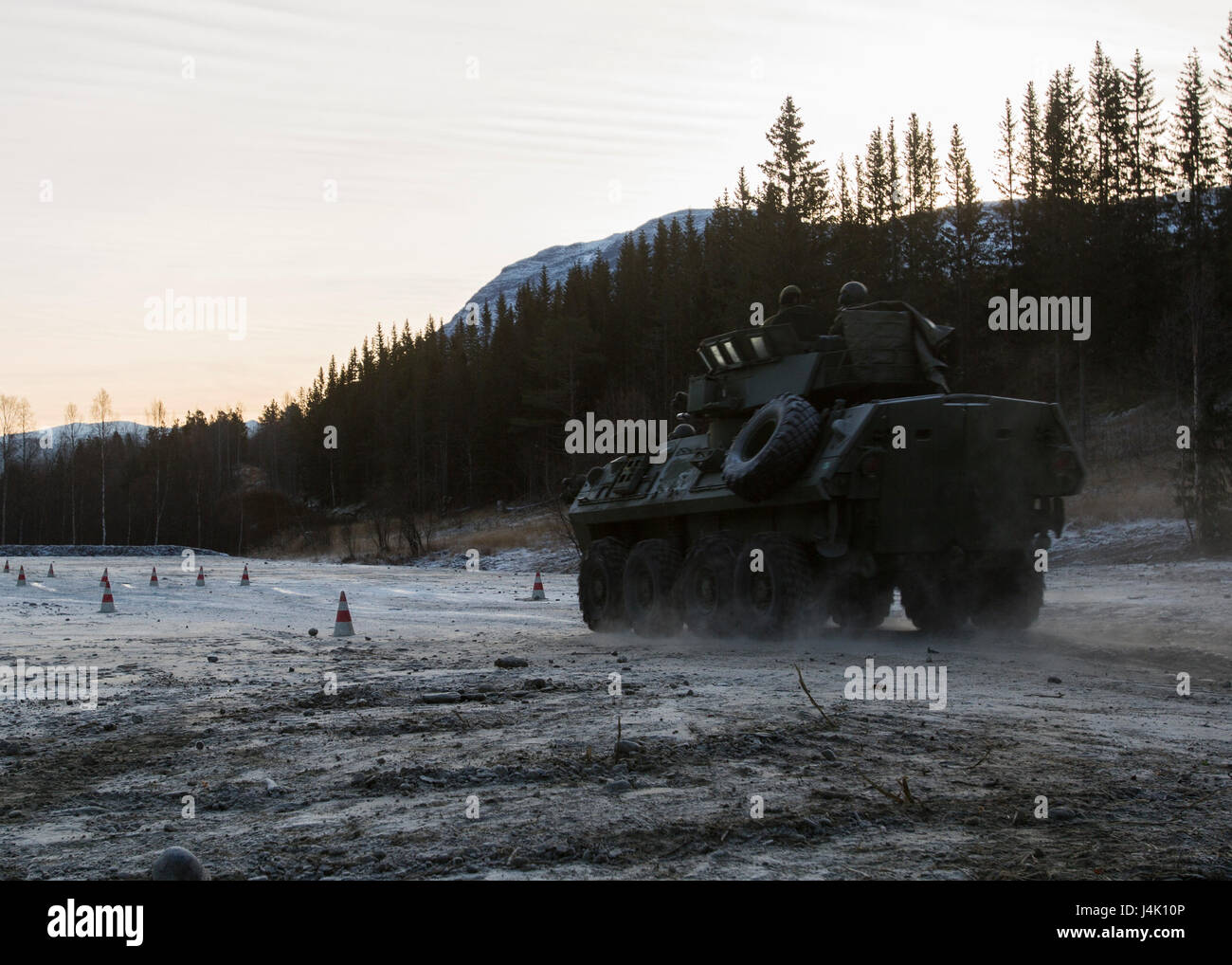 U.S. Marines practice cold weather driver training in M1A1 Abrams tanks ...