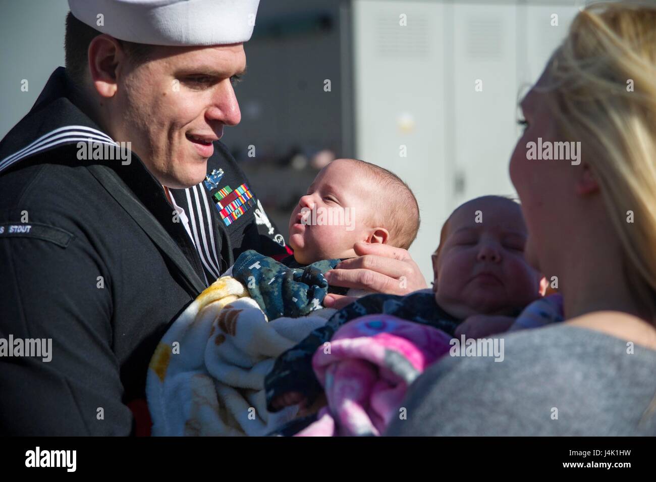 161113-N-VC599-115 NORFOLK (Nov. 13, 2016) Petty Officer 2nd Class ...