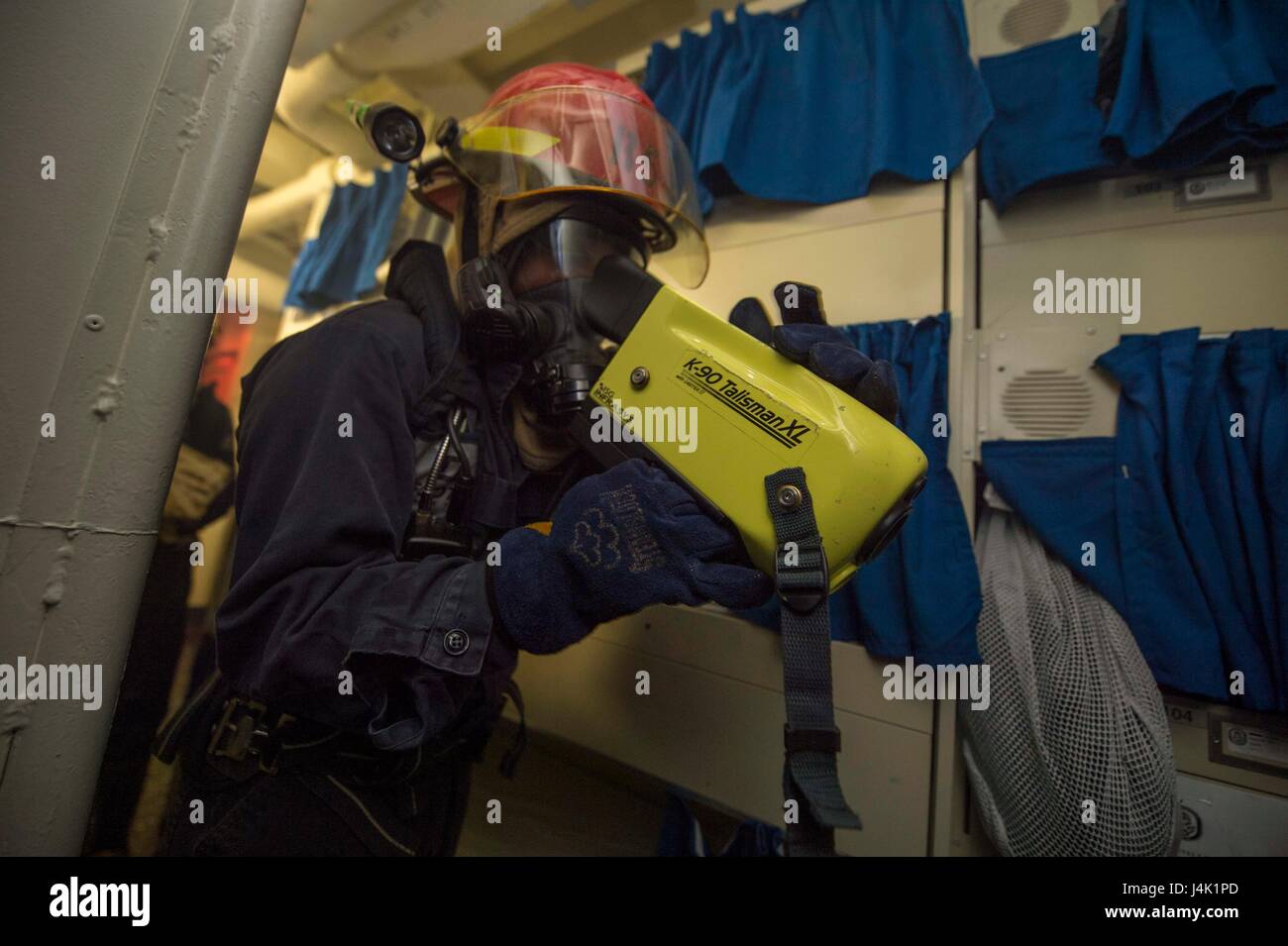 Naval firefighting thermal imager nfti hi-res stock photography and ...