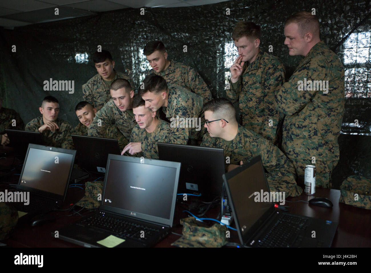 Virtual battlespace hi-res stock photography and images - Alamy
