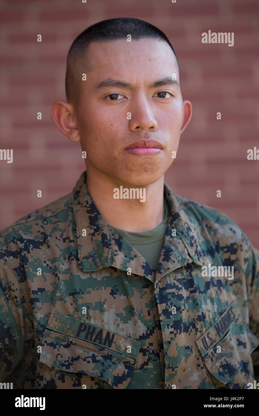 Marine recruit vietnam hi-res stock photography and images - Alamy