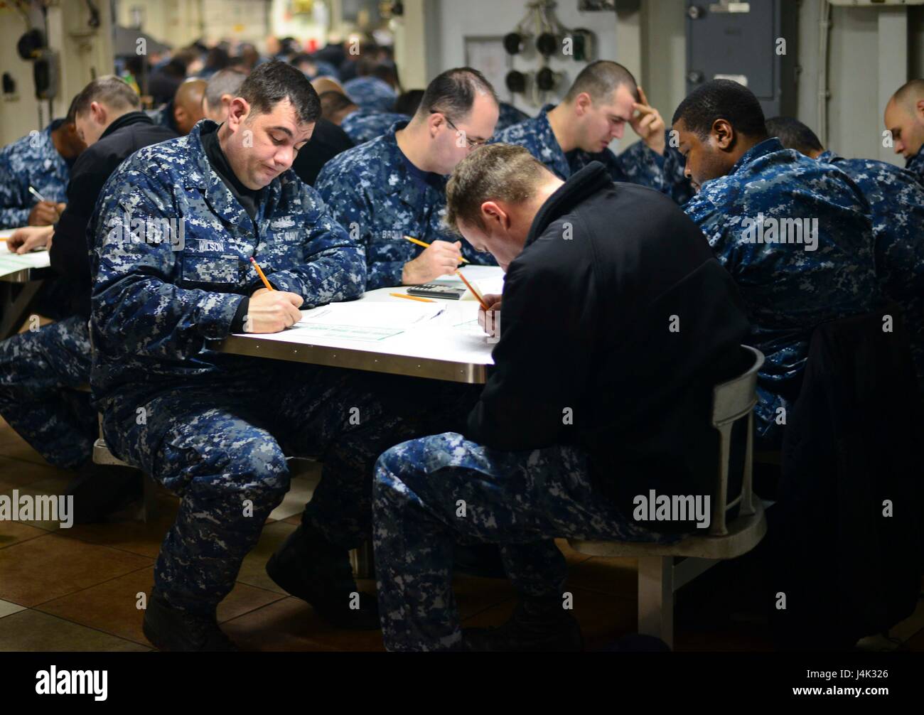 Uss george washington cvn 73 chief petty officer hi-res stock ...