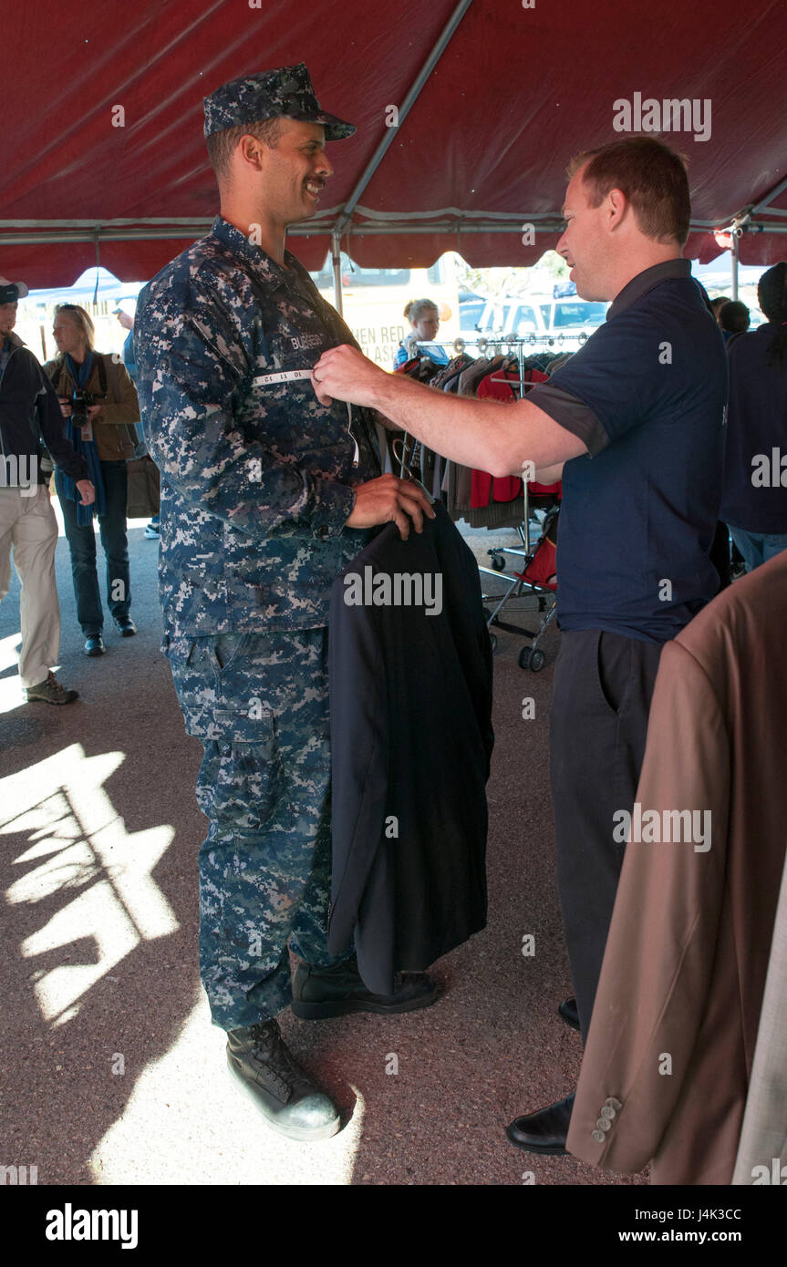 Fleet readiness center personnel hi-res stock photography and images ...